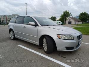 Pelēks Volvo V50 2008 Tallina, ar dzinēja tilpumu 2.00 L un nobraukumu 264 tūkst. km par 2999 €, foto 5 vietnē AUTOMOTO.COM.LV