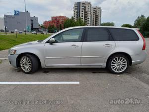 Pelēks Volvo V50 2008 Tallina, ar dzinēja tilpumu 2.00 L un nobraukumu 264 tūkst. km par 2999 €, foto 7 vietnē AUTOMOTO.COM.LV