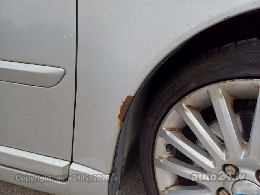 Pelēks Volvo V50 2008 Tallina, ar dzinēja tilpumu 2.00 L un nobraukumu 264 tūkst. km par 2999 €, foto 15 vietnē AUTOMOTO.COM.LV