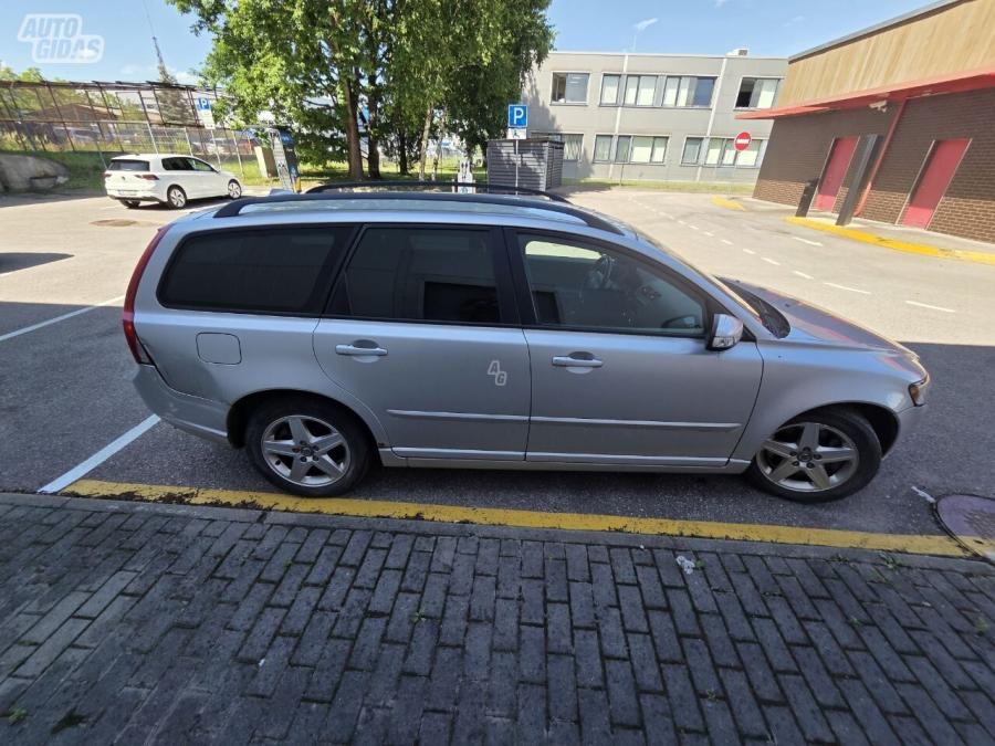 Pelēks Volvo V50 2008 Kauņa, ar dzinēja tilpumu 2.40 L un nobraukumu 310 tūkst. km par 750 €, foto 6 vietnē AUTOMOTO.COM.LV