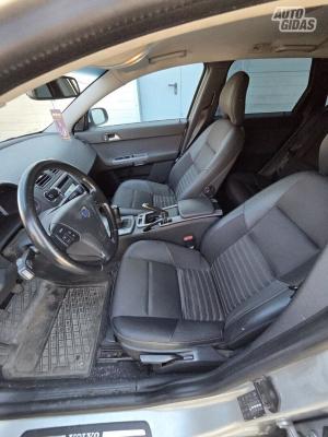Pelēks Volvo V50 2008 Kauņa, ar dzinēja tilpumu 2.40 L un nobraukumu 310 tūkst. km par 750 €, foto 8 vietnē AUTOMOTO.COM.LV