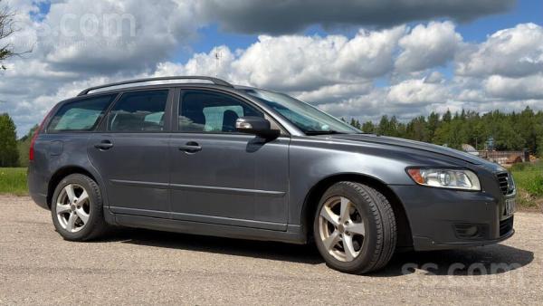 Pelēks Volvo V50 2008 Rīga, ar dzinēja tilpumu 2.00 L un nobraukumu 280 tūkst. km par 1700 €, foto 8 vietnē AUTOMOTO.COM.LV