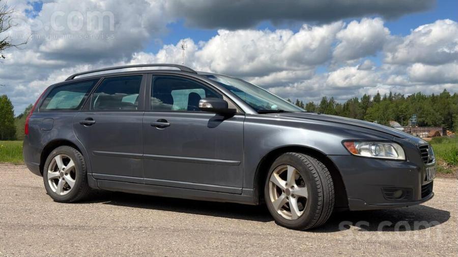 Pelēks Volvo V50 2008 Rīga, ar dzinēja tilpumu 2.00 L un nobraukumu 280 tūkst. km par 1700 €, foto 9 vietnē AUTOMOTO.COM.LV