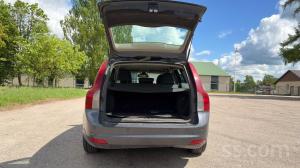 Pelēks Volvo V50 2008 Rīga, ar dzinēja tilpumu 2.00 L un nobraukumu 280 tūkst. km par 1700 €, foto 12 vietnē AUTOMOTO.COM.LV
