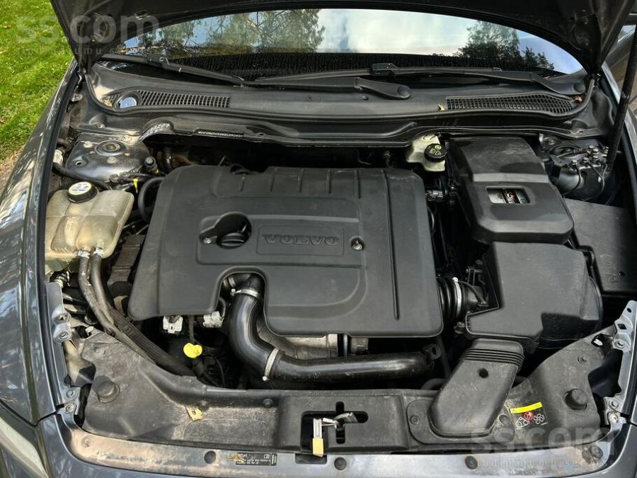 Pelēks Volvo V50 2008 Rīga, ar dzinēja tilpumu 1.60 L un nobraukumu 266 tūkst. km par 2800 €, foto 5 vietnē AUTOMOTO.COM.LV