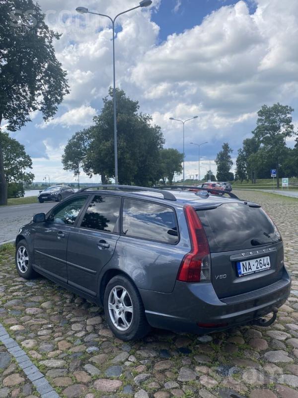 Pelēks Volvo V50 2008 Daugavpils, ar dzinēja tilpumu 1.60 L un nobraukumu 280 tūkst. km par 2700 €, foto 4 vietnē AUTOMOTO.COM.LV