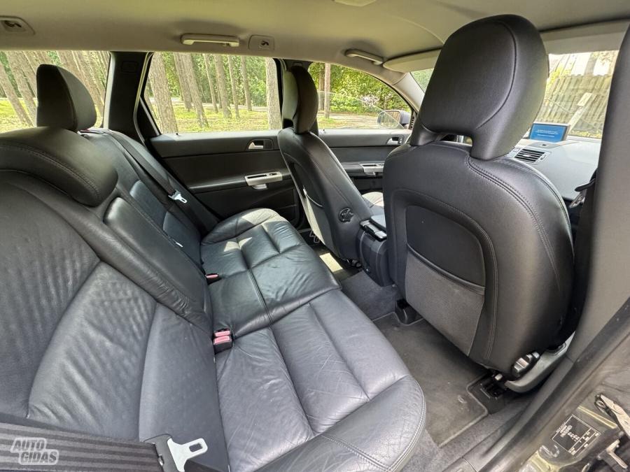 Grey Volvo V50 2008 in Kaunas, with an engine capacity of 1.60 L and mileage of 192 thousand km for 2850 €, photo 10 on AUTOMOTO.COM.LV
