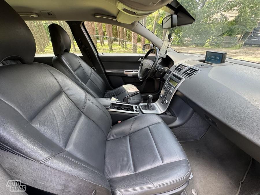 Grey Volvo V50 2008 in Kaunas, with an engine capacity of 1.60 L and mileage of 192 thousand km for 2850 €, photo 11 on AUTOMOTO.COM.LV