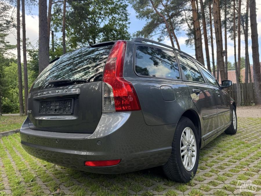 Grey Volvo V50 2008 in Kaunas, with an engine capacity of 1.60 L and mileage of 192 thousand km for 2850 €, photo 18 on AUTOMOTO.COM.LV