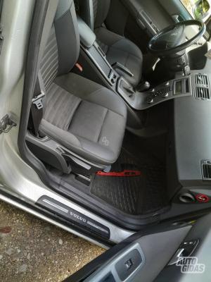 Grey Volvo V50 2008 in Marijampole, with an engine capacity of 2.40 L and mileage of 298 thousand km for 1750 €, photo 16 on AUTOMOTO.COM.LV