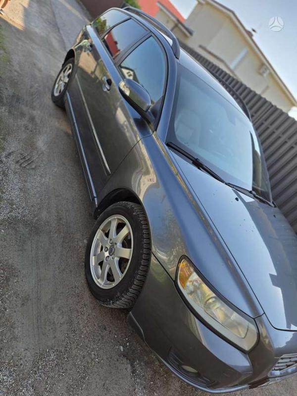 Pelēks Volvo V50 2008 Klaipėda, ar dzinēja tilpumu 2.00 L un nobraukumu 323 tūkst. km par 1500 €, foto 1 vietnē AUTOMOTO.COM.LV