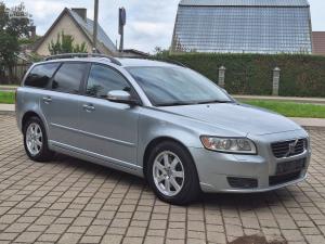 Grey Volvo V50 2008 in Vilnius, with an engine capacity of 2.40 L and mileage of 360 thousand km for 3000 €, photo 8 on AUTOMOTO.COM.LV