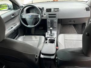 Grey Volvo V50 2008 in Vilnius, with an engine capacity of 2.40 L and mileage of 360 thousand km for 3000 €, photo 14 on AUTOMOTO.COM.LV