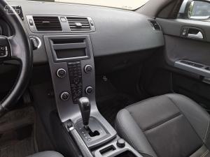 Grey Volvo V50 2008 in Vilnius, with an engine capacity of 2.40 L and mileage of 360 thousand km for 3000 €, photo 15 on AUTOMOTO.COM.LV