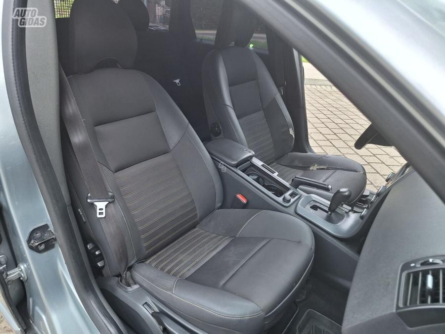 Grey Volvo V50 2008 in Vilnius, with an engine capacity of 2.40 L and mileage of 360 thousand km for 3000 €, photo 16 on AUTOMOTO.COM.LV