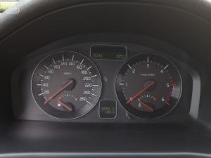 Grey Volvo V50 2008 in Vilnius, with an engine capacity of 2.40 L and mileage of 360 thousand km for 3000 €, photo 21 on AUTOMOTO.COM.LV