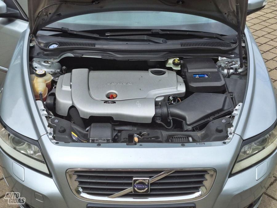 Grey Volvo V50 2008 in Vilnius, with an engine capacity of 2.40 L and mileage of 360 thousand km for 3000 €, photo 23 on AUTOMOTO.COM.LV