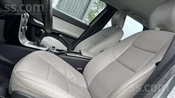 Pelēks Volvo V50 2008 Rīga, ar dzinēja tilpumu 1.60 L un nobraukumu 260 tūkst. km par 2500 €, foto 6 vietnē AUTOMOTO.COM.LV