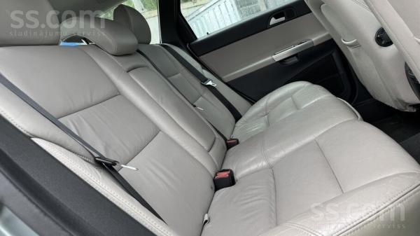 Pelēks Volvo V50 2008 Rīga, ar dzinēja tilpumu 1.60 L un nobraukumu 260 tūkst. km par 2500 €, foto 8 vietnē AUTOMOTO.COM.LV