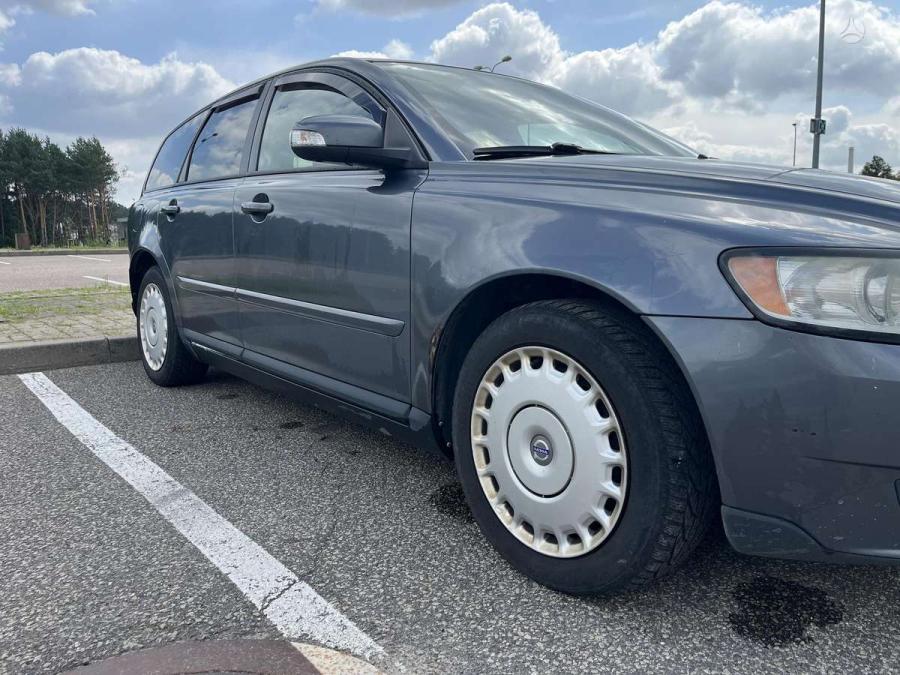 Pelēks Volvo V50 2008 Viļņa, ar dzinēja tilpumu 1.56 L un nobraukumu 324 tūkst. km par 1850 €, foto 10 vietnē AUTOMOTO.COM.LV