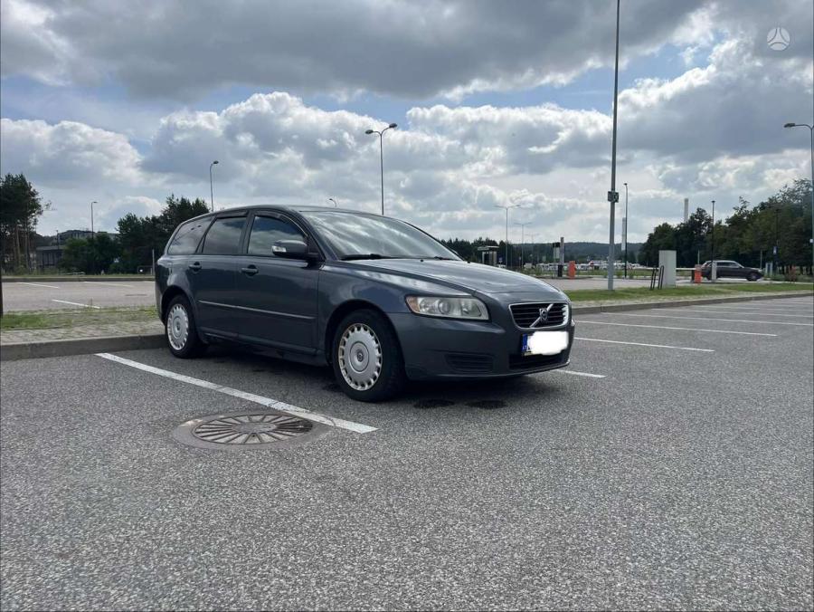 Pelēks Volvo V50 2008 Viļņa, ar dzinēja tilpumu 1.56 L un nobraukumu 324 tūkst. km par 1850 €, foto 12 vietnē AUTOMOTO.COM.LV