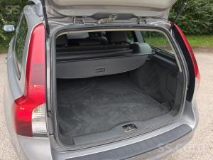 Pelēks Volvo V50 2008 Tukums, ar dzinēja tilpumu 1.60 L un nobraukumu 323 tūkst. km par 1990 €, foto 12 vietnē AUTOMOTO.COM.LV