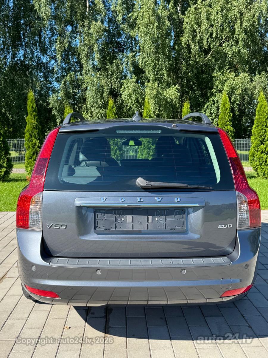 Grey Volvo V50 2008 in Tartu, with an engine capacity of 2.00 L and mileage of 227 thousand km for 4190 €, photo 14 on AUTOMOTO.COM.LV