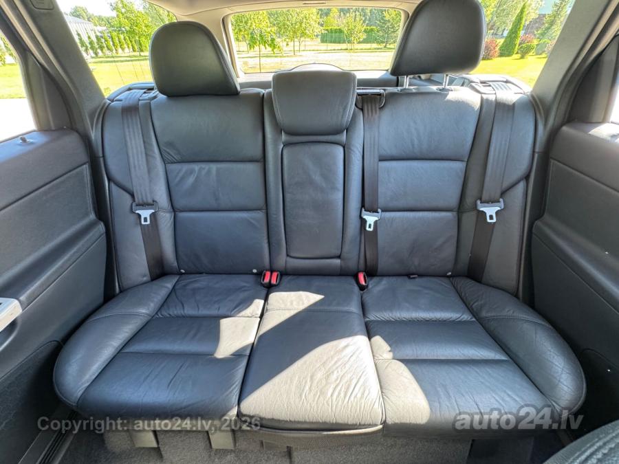 Grey Volvo V50 2008 in Tartu, with an engine capacity of 2.00 L and mileage of 227 thousand km for 4190 €, photo 19 on AUTOMOTO.COM.LV