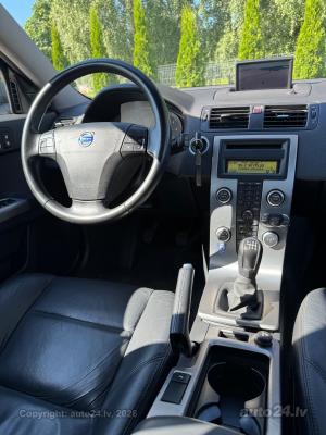 Grey Volvo V50 2008 in Tartu, with an engine capacity of 2.00 L and mileage of 227 thousand km for 4190 €, photo 22 on AUTOMOTO.COM.LV