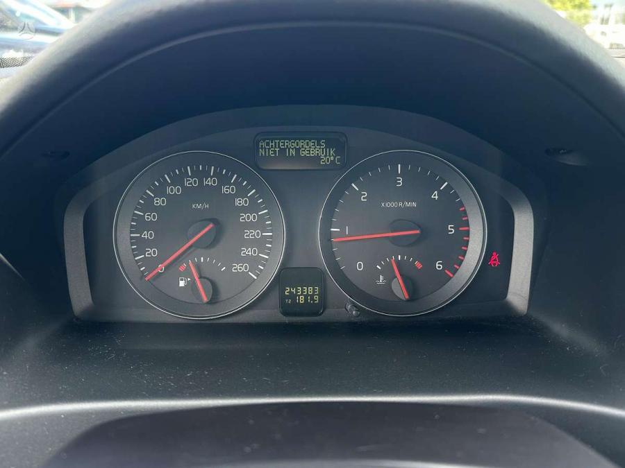 Pelēks Volvo V50 2008 Šauļi, ar dzinēja tilpumu 1.56 L un nobraukumu 244 tūkst. km par 1750 €, foto 16 vietnē AUTOMOTO.COM.LV
