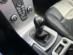 Pelēks Volvo V50 2008 Šauļi, ar dzinēja tilpumu 1.56 L un nobraukumu 244 tūkst. km par 1750 €, foto 20 vietnē AUTOMOTO.COM.LV