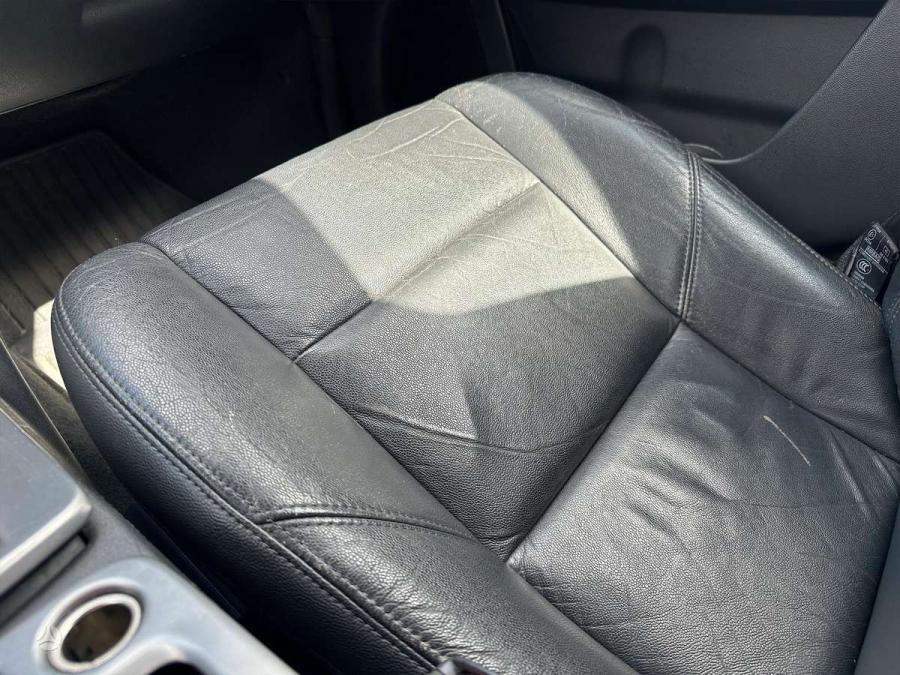 Pelēks Volvo V50 2008 Šauļi, ar dzinēja tilpumu 1.56 L un nobraukumu 244 tūkst. km par 1750 €, foto 21 vietnē AUTOMOTO.COM.LV