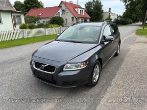 Pelēks Volvo V50 2008 Tallina, ar dzinēja tilpumu 1.60 L un nobraukumu 198 tūkst. km par 3999 €, foto  vietnē AUTOMOTO.COM.LV