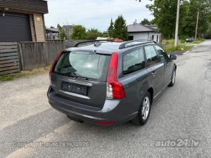 Pelēks Volvo V50 2008 Tallina, ar dzinēja tilpumu 1.60 L un nobraukumu 198 tūkst. km par 3999 €, foto 12 vietnē AUTOMOTO.COM.LV