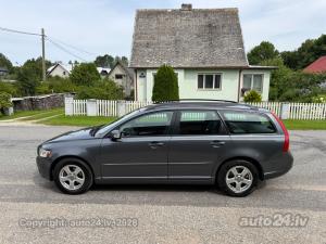 Pelēks Volvo V50 2008 Tallina, ar dzinēja tilpumu 1.60 L un nobraukumu 198 tūkst. km par 3999 €, foto 13 vietnē AUTOMOTO.COM.LV
