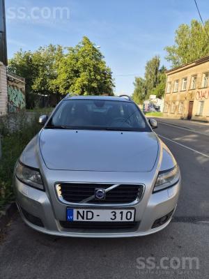 Pelēks Volvo V50 2008 Rīga, ar dzinēja tilpumu 2.00 L un nobraukumu 324 tūkst. km par 1430 €, foto  vietnē AUTOMOTO.COM.LV