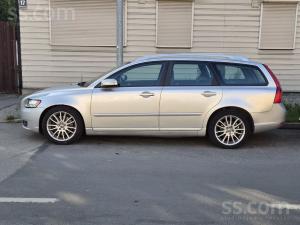 Pelēks Volvo V50 2008 Rīga, ar dzinēja tilpumu 2.00 L un nobraukumu 324 tūkst. km par 1430 €, foto 6 vietnē AUTOMOTO.COM.LV