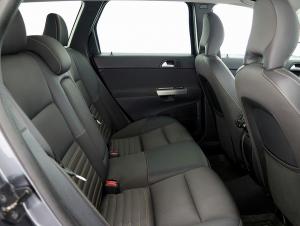 Pelēks Volvo V50 2008 Tallina, ar dzinēja tilpumu 2.40 L un nobraukumu 257 tūkst. km par 1999 €, foto 8 vietnē AUTOMOTO.COM.LV