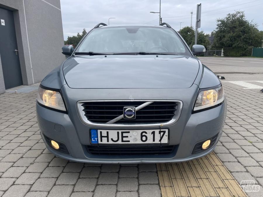 Pelēks Volvo V50 2008 Viļņa, ar dzinēja tilpumu 2.00 L un nobraukumu 300 tūkst. km par 1850 €, foto 8 vietnē AUTOMOTO.COM.LV