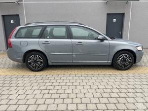 Pelēks Volvo V50 2008 Viļņa, ar dzinēja tilpumu 2.00 L un nobraukumu 300 tūkst. km par 1850 €, foto 11 vietnē AUTOMOTO.COM.LV
