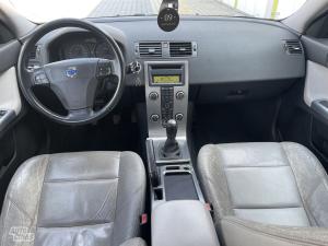 Pelēks Volvo V50 2008 Viļņa, ar dzinēja tilpumu 2.00 L un nobraukumu 300 tūkst. km par 1850 €, foto 23 vietnē AUTOMOTO.COM.LV