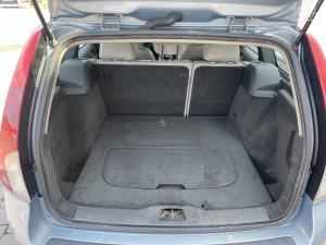 Pelēks Volvo V50 2008 Viļņa, ar dzinēja tilpumu 2.00 L un nobraukumu 300 tūkst. km par 1850 €, foto 28 vietnē AUTOMOTO.COM.LV