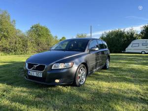 Grey Volvo V50 2008 in Marijampole, with an engine capacity of 1.56 L and mileage of 282 thousand km for 2099 €, photo  on AUTOMOTO.COM.LV