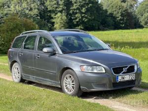 Pelēks Volvo V50 2008 Talsi, ar dzinēja tilpumu 1.60 L un nobraukumu 312 tūkst. km par 2000 €, foto  vietnē AUTOMOTO.COM.LV