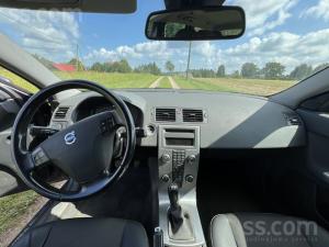 Pelēks Volvo V50 2008 Talsi, ar dzinēja tilpumu 1.60 L un nobraukumu 312 tūkst. km par 2000 €, foto 9 vietnē AUTOMOTO.COM.LV