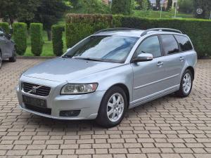 Grey Volvo V50 2008 in Kedainiai, with an engine capacity of 2.40 L and mileage of 360 thousand km for 2900 €, photo  on AUTOMOTO.COM.LV