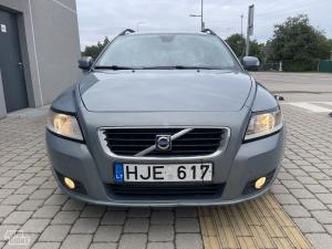 Pelēks Volvo V50 2008 Viļņa, ar dzinēja tilpumu 2.00 L un nobraukumu 300 tūkst. km par 1800 €, foto 8 vietnē AUTOMOTO.COM.LV