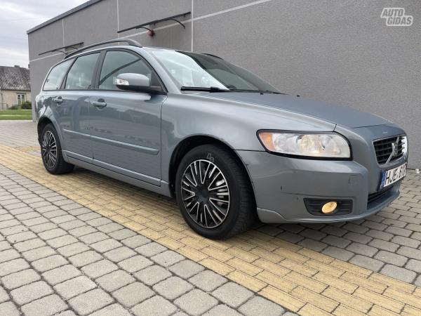 Grey Volvo V50 2008 in Vilnius, with an engine capacity of 2.00 L and mileage of 300 thousand km for 1800 €, photo 9 on AUTOMOTO.COM.LV