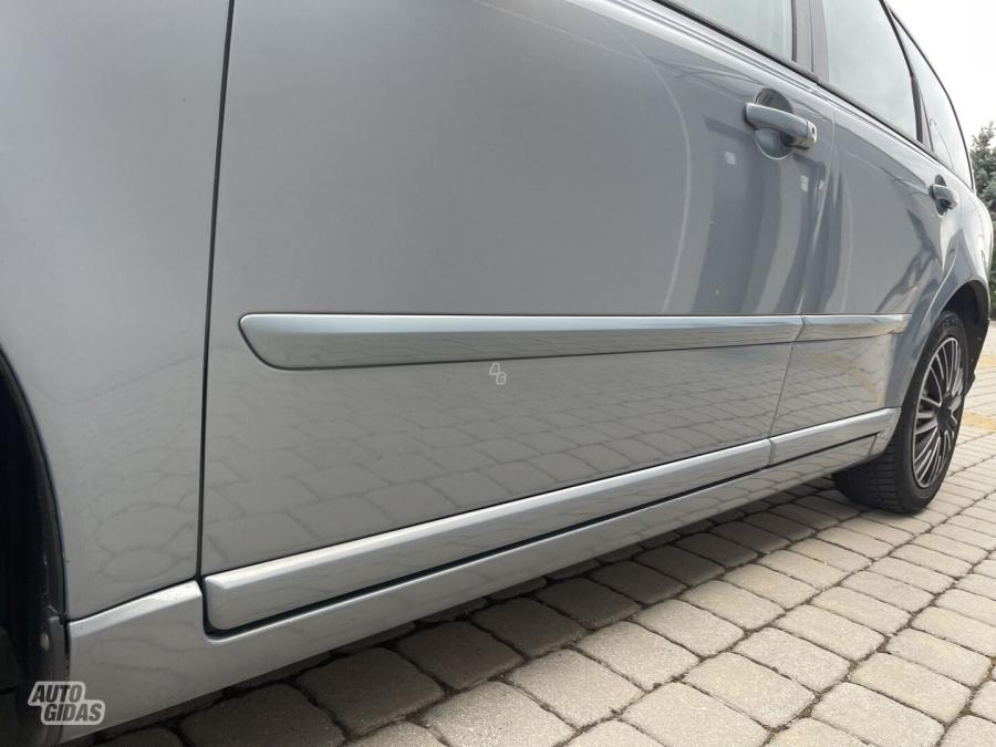 Pelēks Volvo V50 2008 Viļņa, ar dzinēja tilpumu 2.00 L un nobraukumu 300 tūkst. km par 1800 €, foto 18 vietnē AUTOMOTO.COM.LV