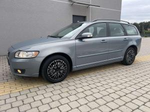 Grey Volvo V50 2008 in Vilnius, with an engine capacity of 2.00 L and mileage of 300 thousand km for 1800 €, photo 5 on AUTOMOTO.COM.LV